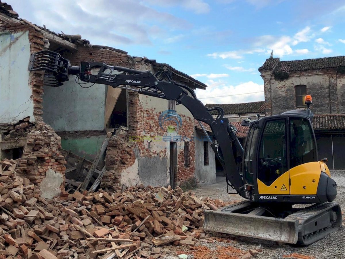 DEMOLITION & SORTING Grabs – Exac-One Ltd